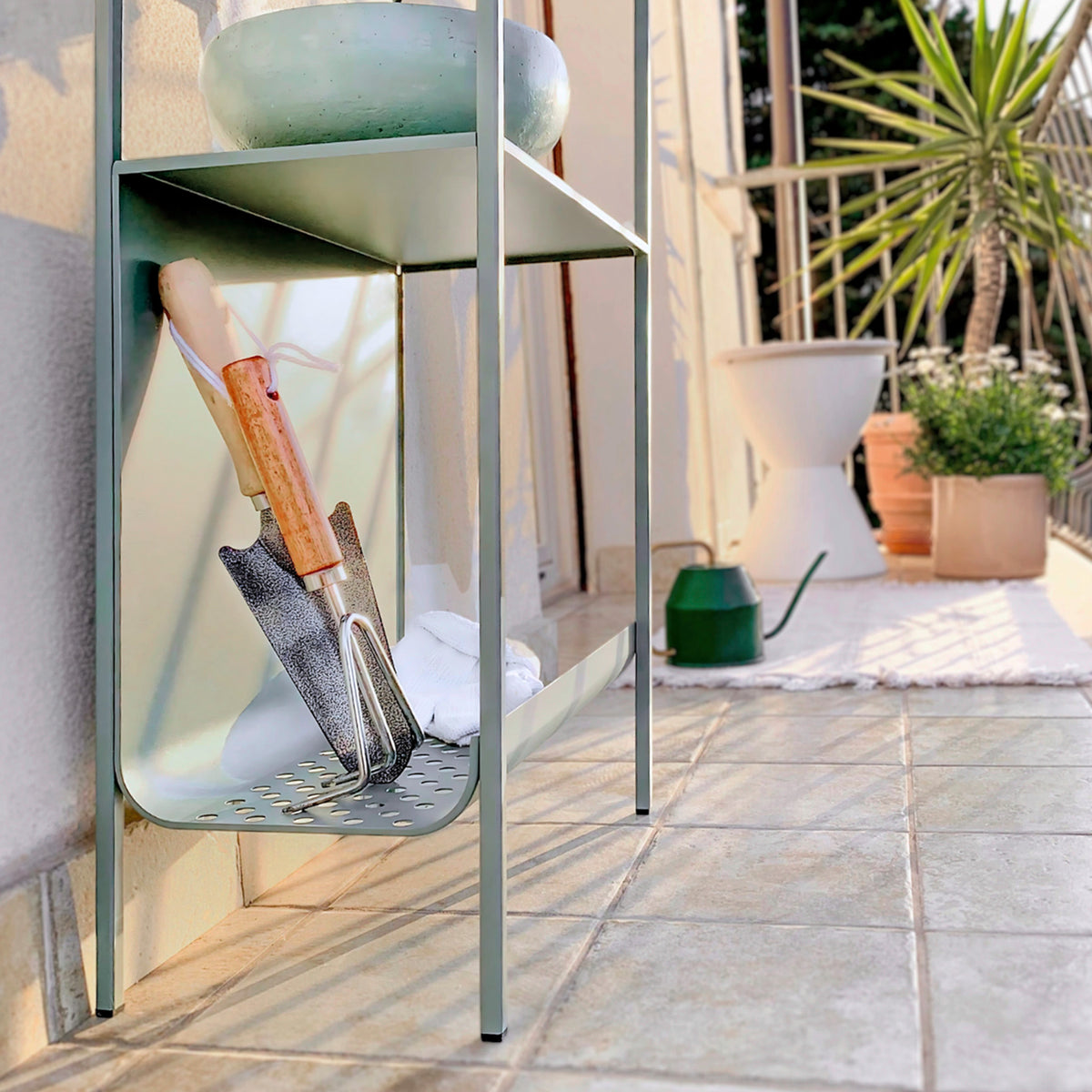 Levante - Outdoor shelf